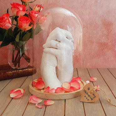 Couple Hand Casting Service – Crafting Memories